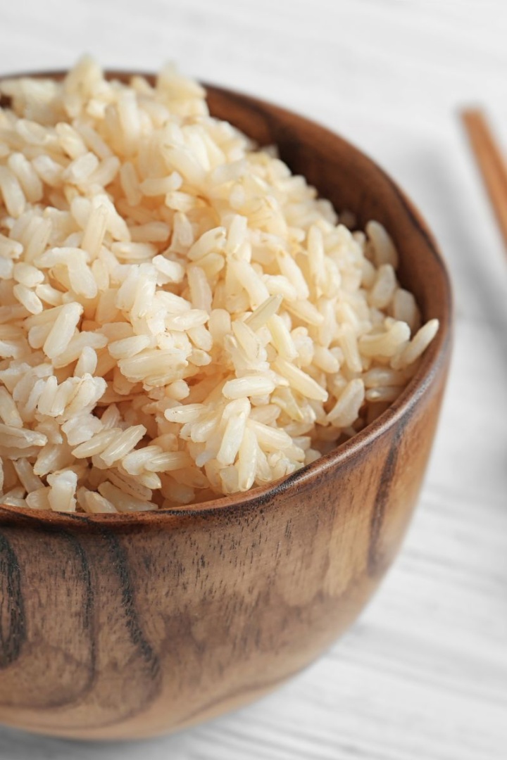 Brown Rice vs. Oatmeal: Which is Healthier? - No Getting Off This Train